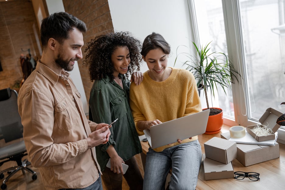 What is the Best B2B SaaS Professional Development Community?